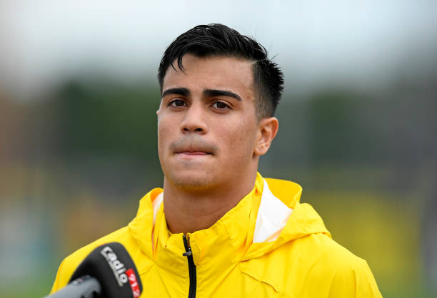 Reinier marca golaço e ganha moral em seu novo time