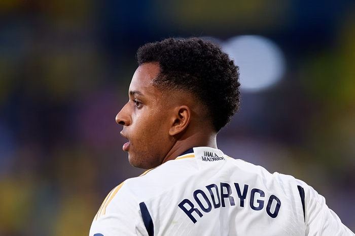 Rodrygo, que assinou com Ronaldo Fenômeno, comentou sobre saída do Real ...
