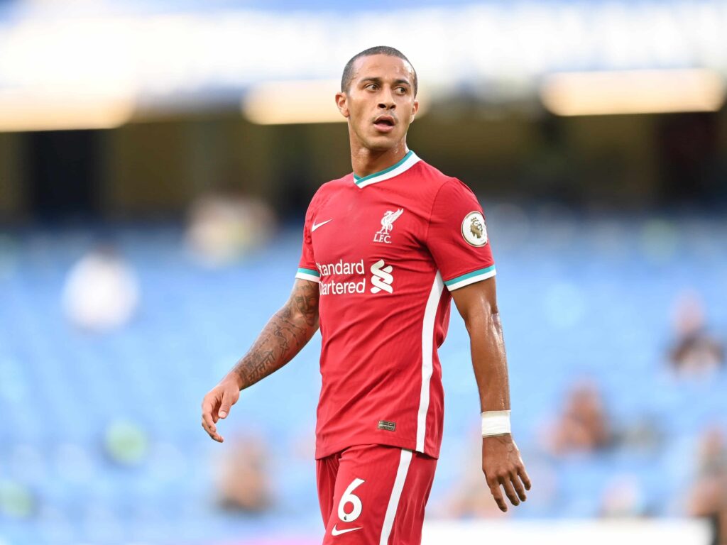 Pai de Thiago Alcântara dá nova versão sobre aposentadoria do filho