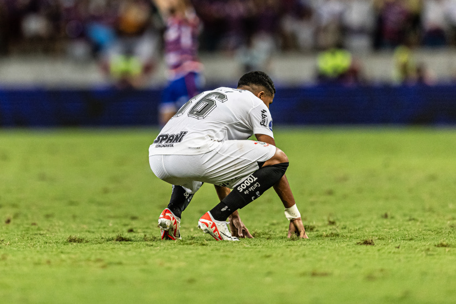 Atacante Wesley foi flagrado em cena entristecedora para os torcedores ...