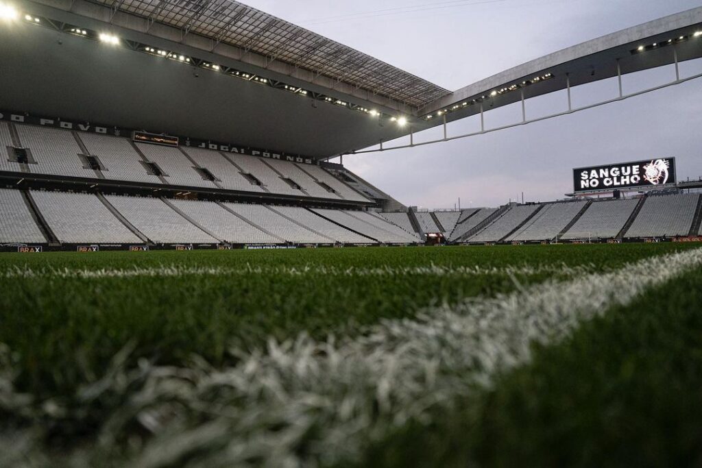 Fifa visita o estádio do Corinthians