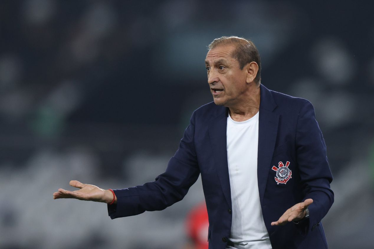 Ramón Díaz toma as rédeas no Corinthians e manda atacante plantar batatas