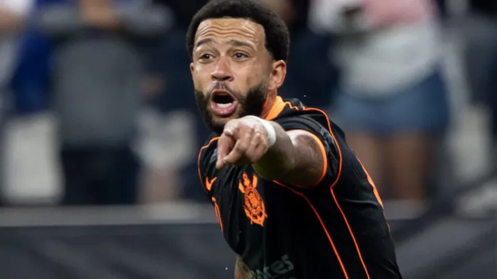 Memphis Depay é detonado por Neto e ganha nota 0 por atuação